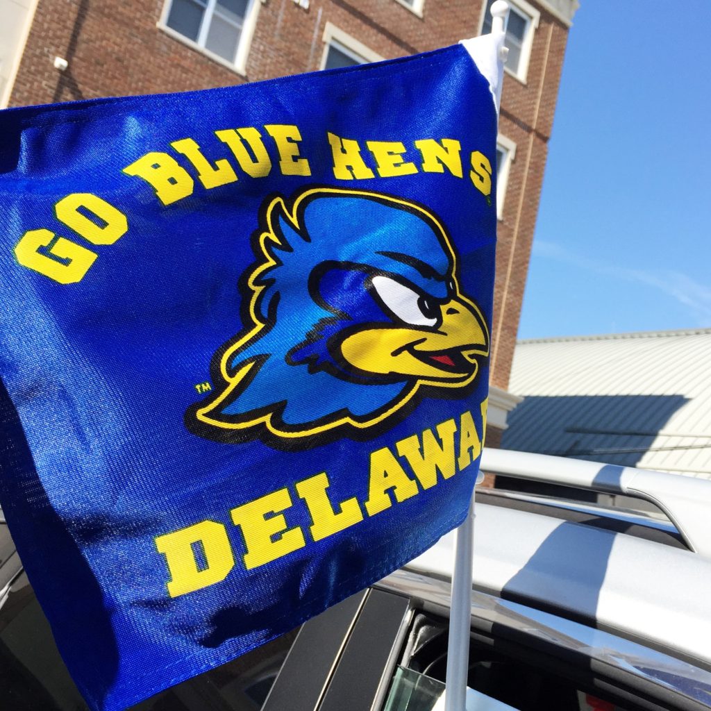 University of Delaware Monogram Logo Garden Banner – National 5 and 10